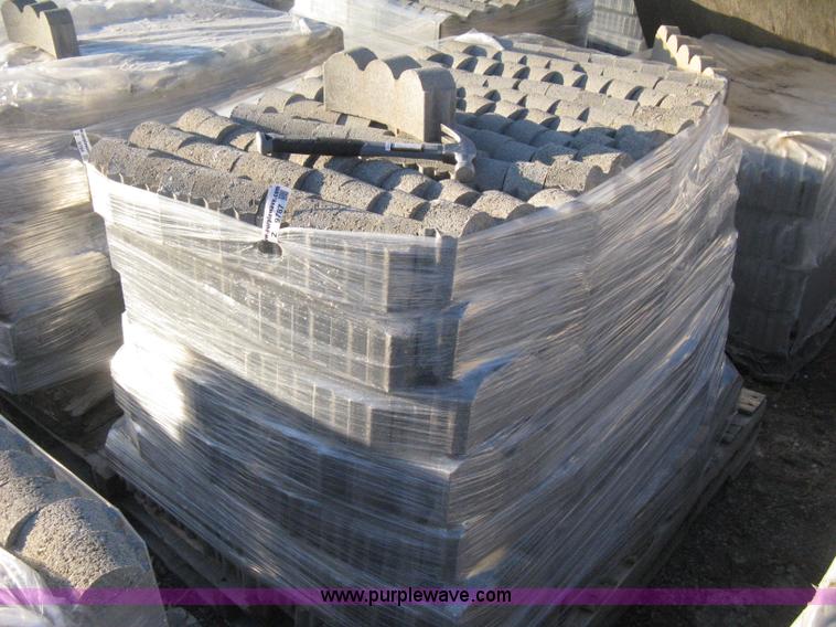 Curved scallop gray edging/tree ring in Wichita, KS | Item Z9787 sold ...