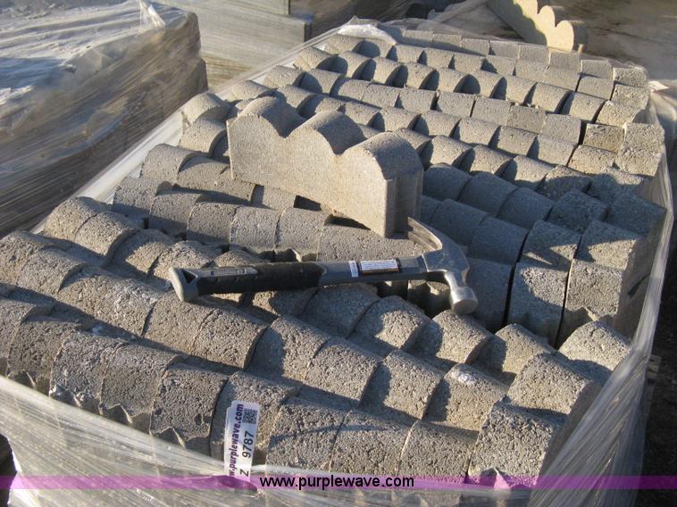 Curved scallop gray edging/tree ring in Wichita, KS | Item Z9787 sold ...