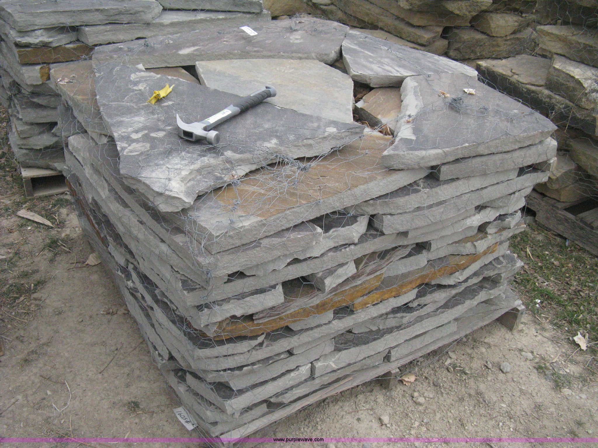 Oklahoma blue flagstone in Wichita, KS | Item AG9715 sold | Purple Wave
