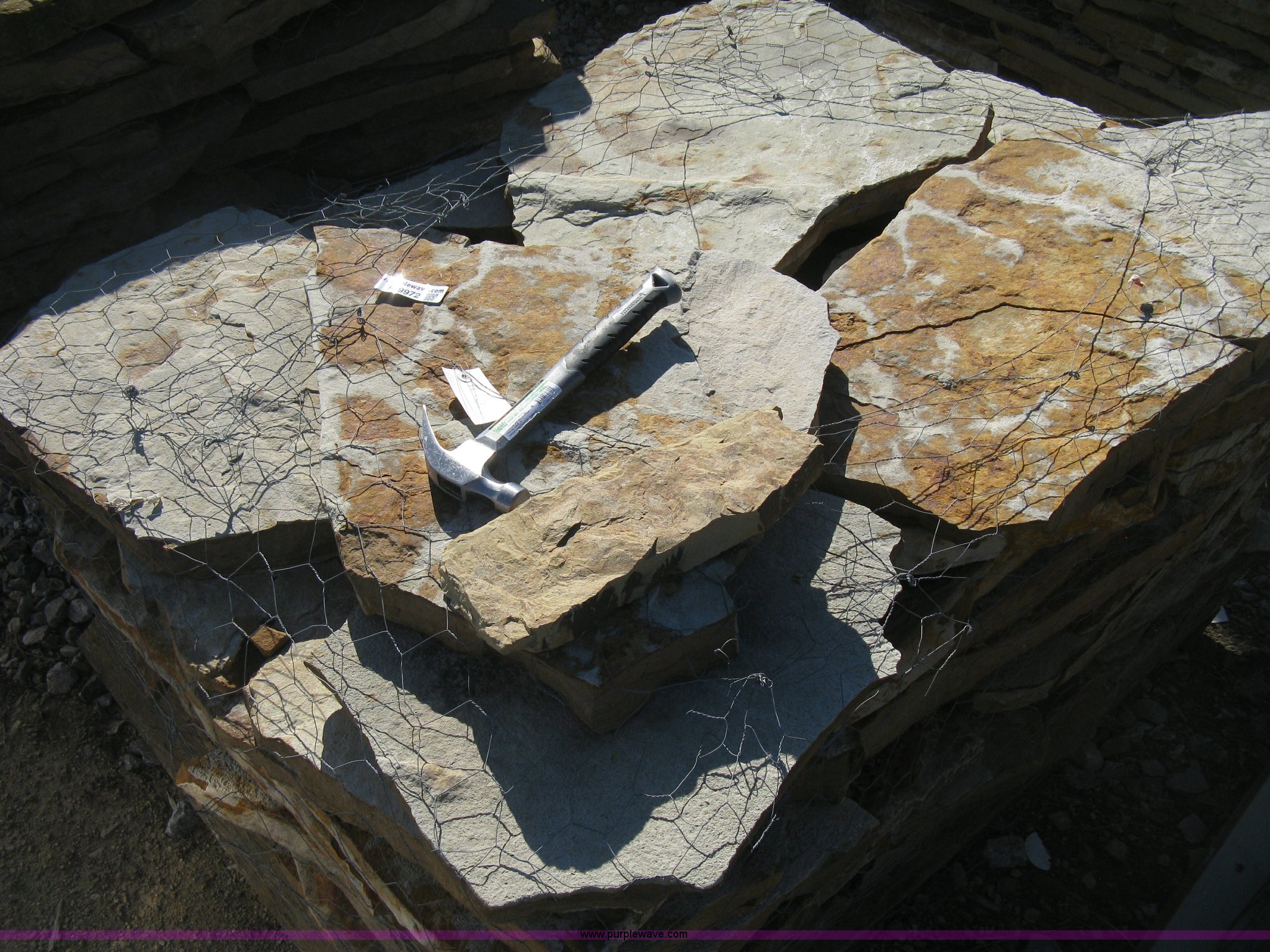 Rustic Arkansas light gray flagstone Unknown weight. in Wichita, KS ...