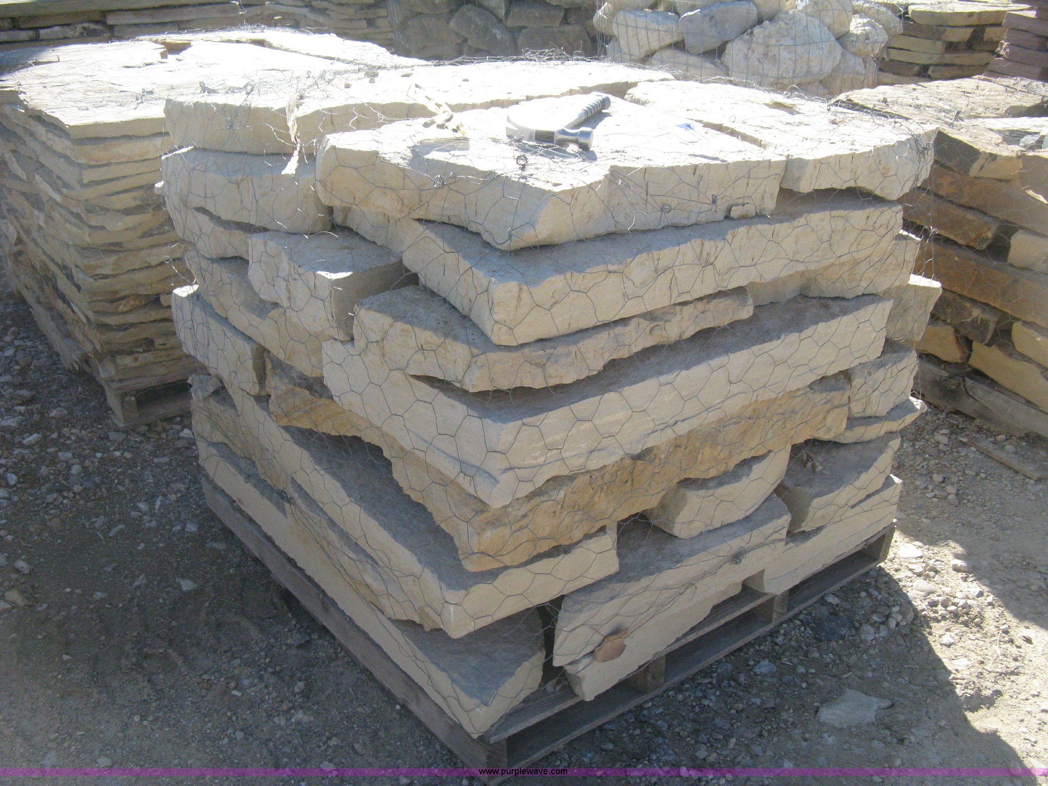 Buff garden stone in Wichita, KS | Item R9974 sold | Purple Wave