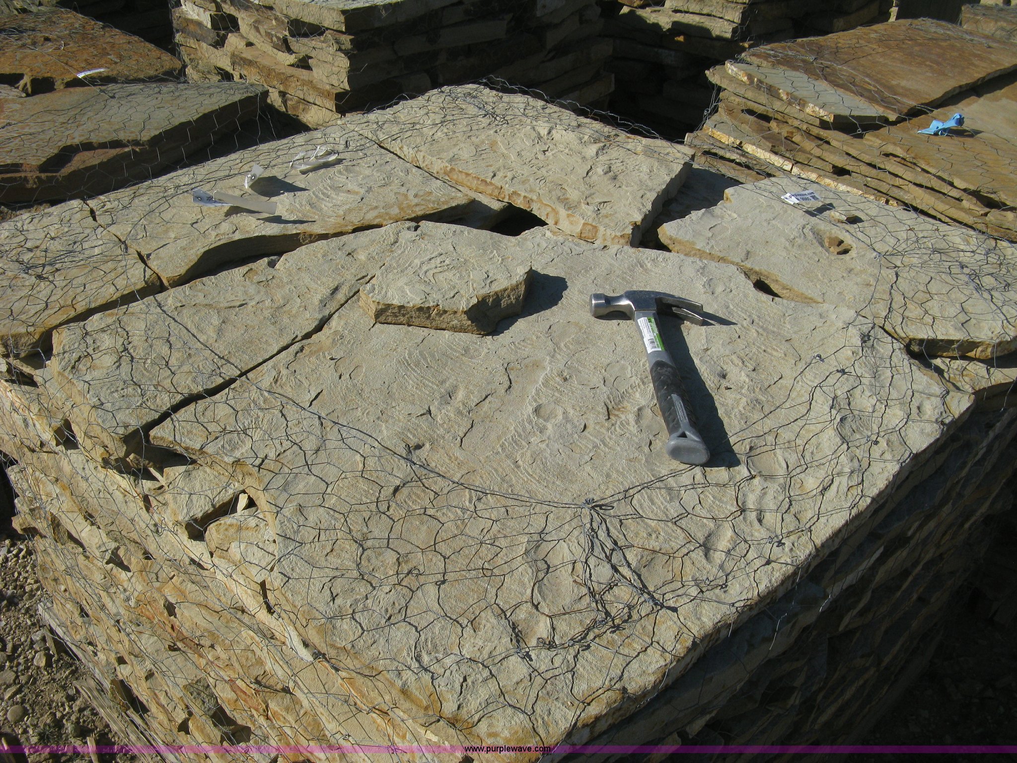 1" plus Ark-Okla flagstone in Wichita, KS | Item R9985 sold | Purple Wave