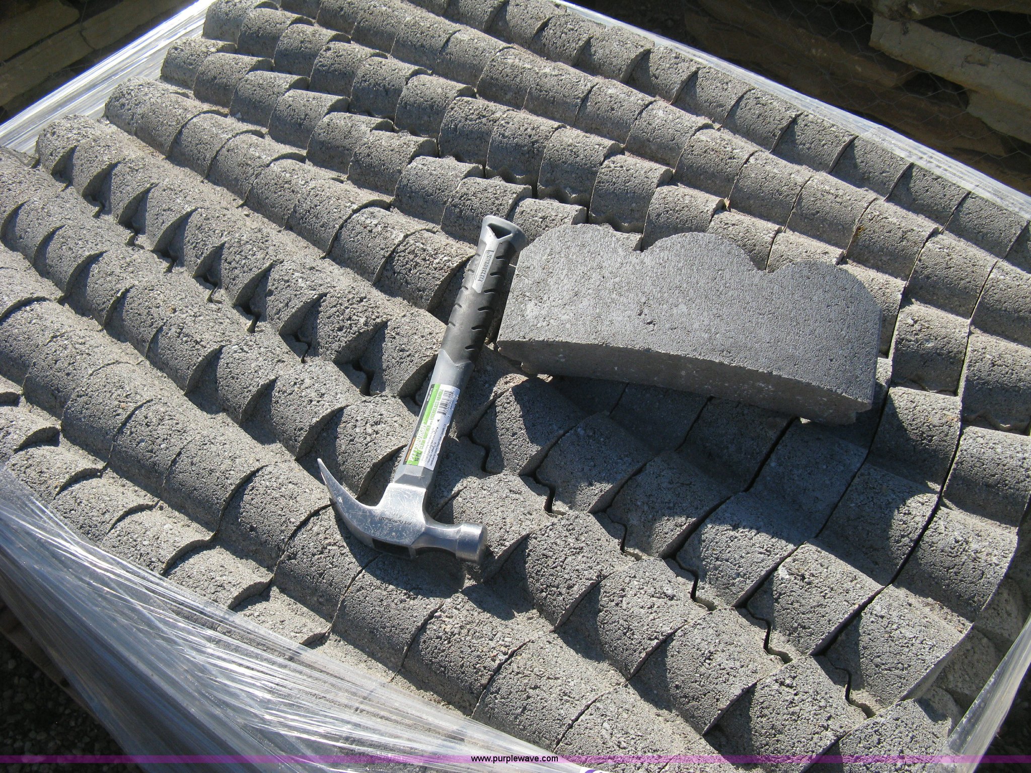 Approx. 280 curved scallop concrete edging/tree ring. in Wichita, KS ...