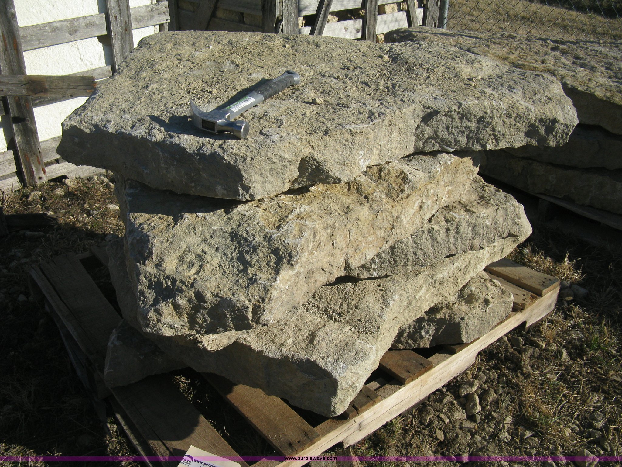 14 large slabs/steps of Kansas Flint Hills limestone on 4 pallet in ...