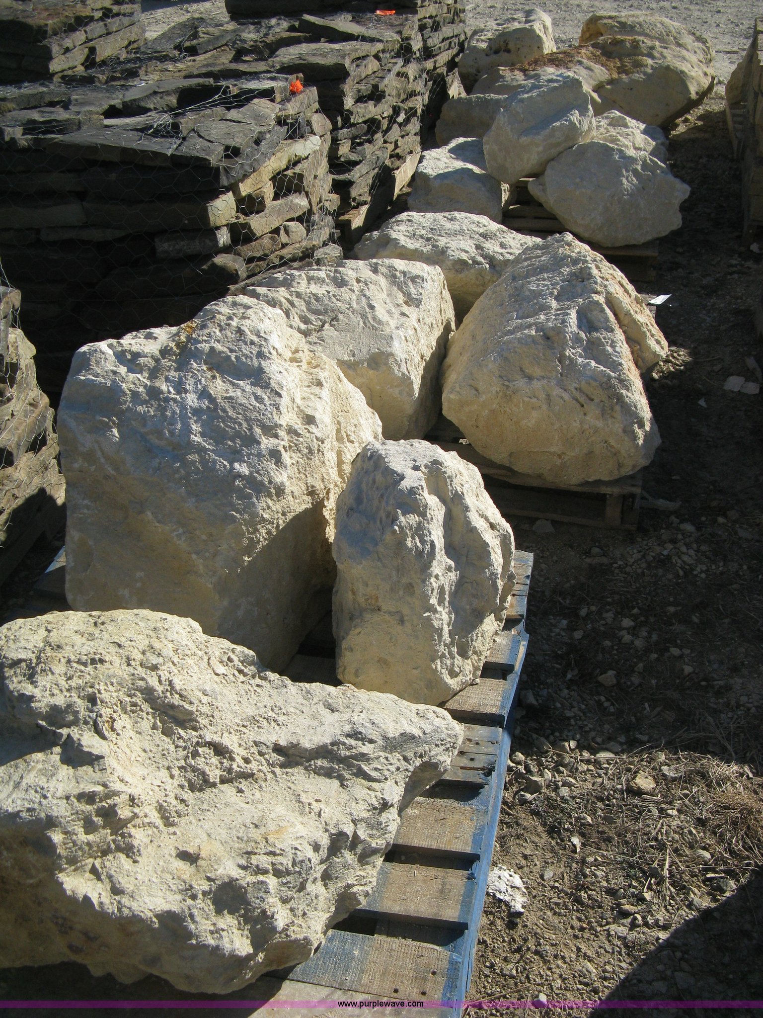 13 limestone boulders on 3 pallets in Wichita, KS | Item Y9975 sold ...