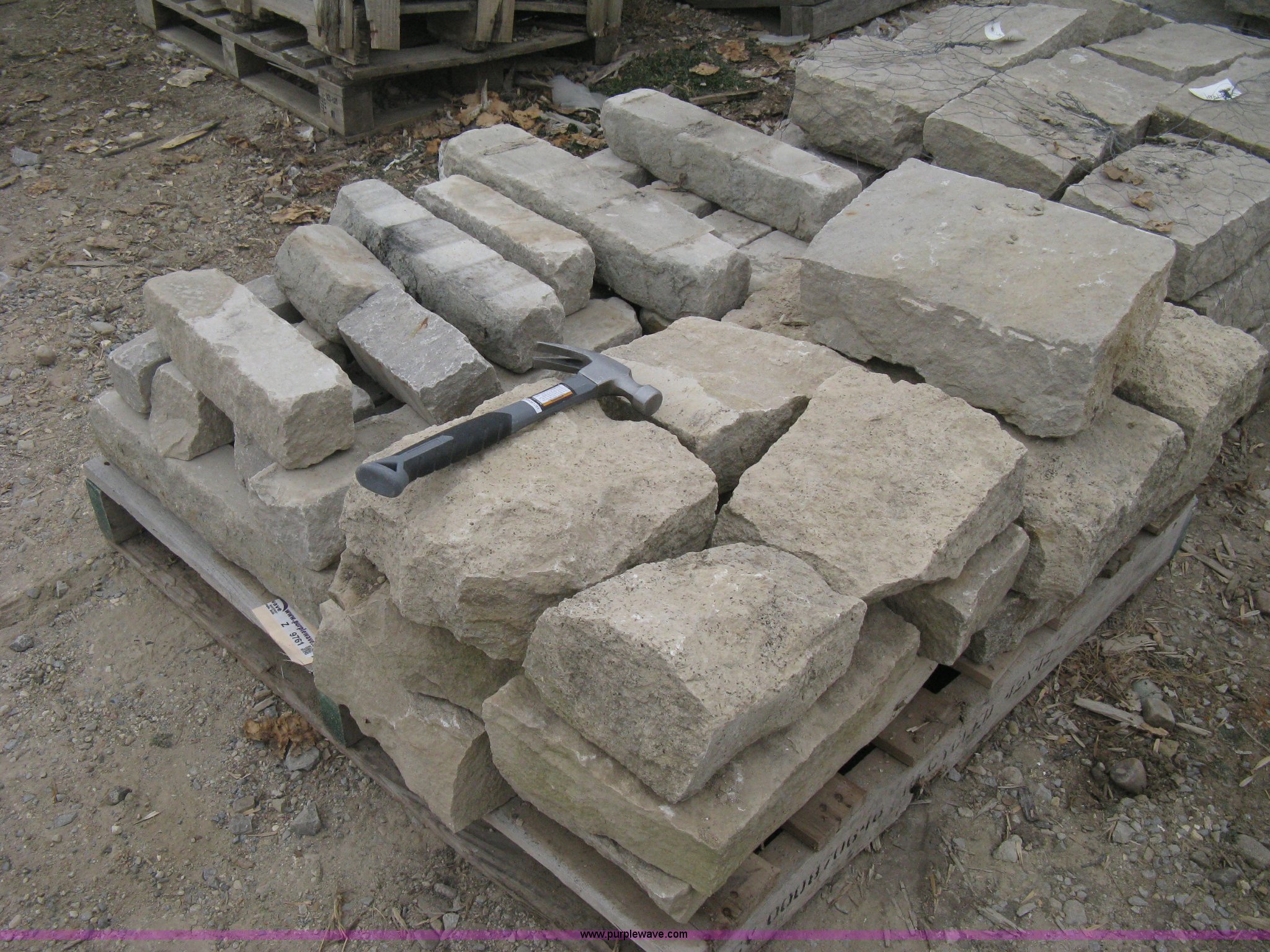 Miscellaneous Flint Hills gray limestone on 3 pallets in Wichita, KS ...