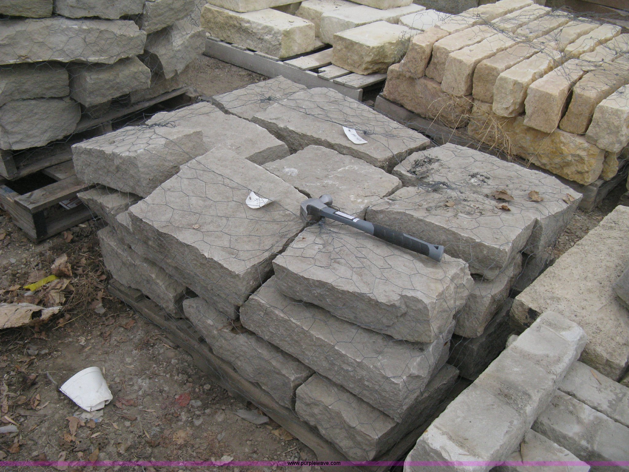 Miscellaneous Flint Hills gray limestone on 3 pallets in Wichita, KS ...