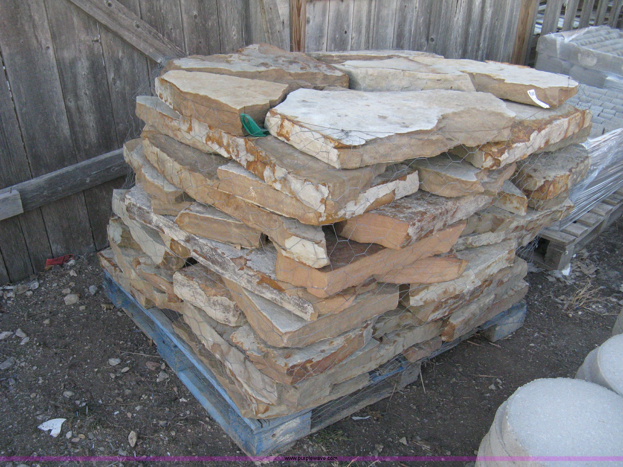 Rustic Arkansas light gray flagstone. Unknown weight. in Wichita, KS ...