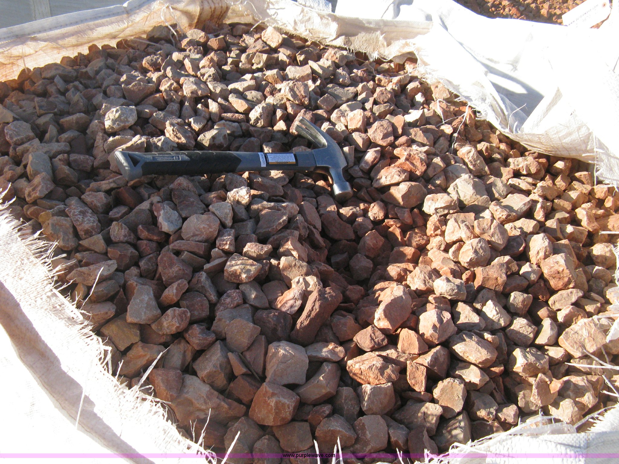 Colorado red stone chips in Wichita, KS | Item Z9871 sold | Purple Wave