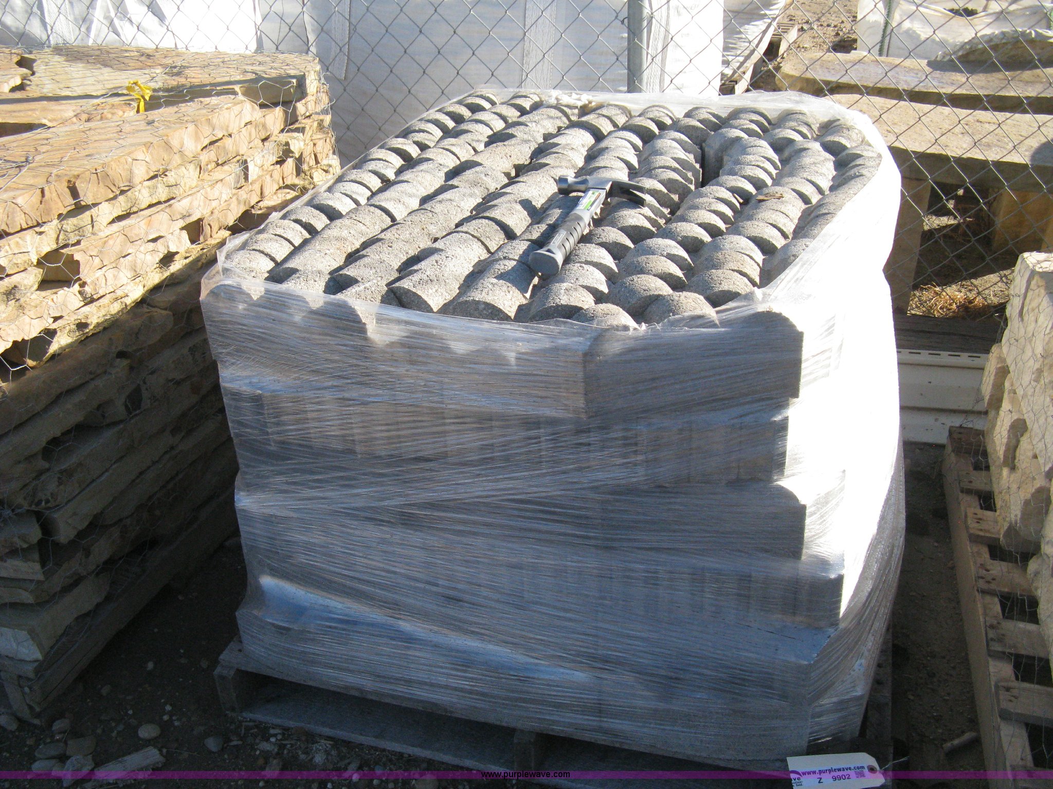 Gray curved scallop edging in Wichita, KS | Item Z9902 sold | Purple Wave