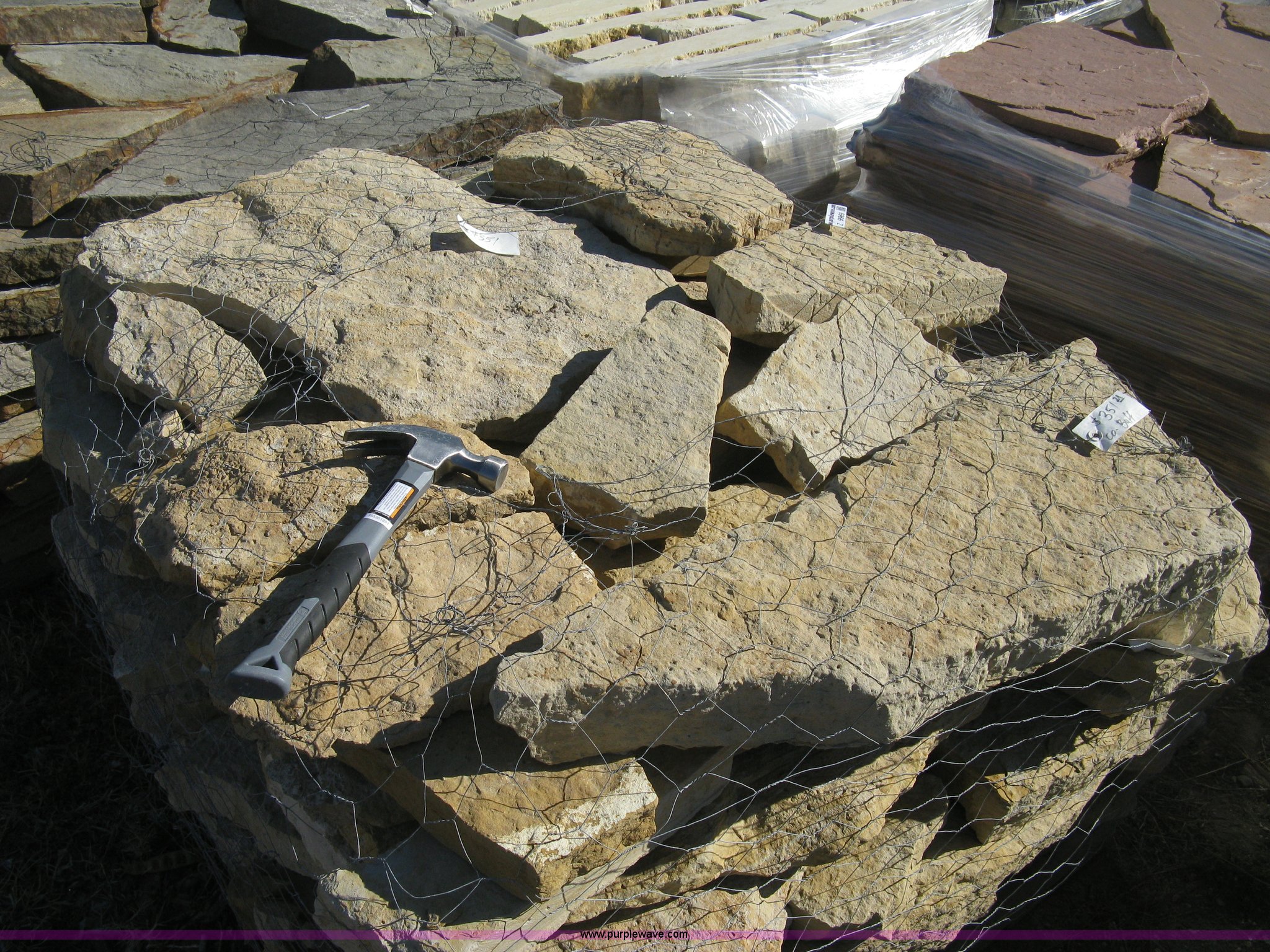Buff garden stone in Wichita, KS | Item Z9969 sold | Purple Wave