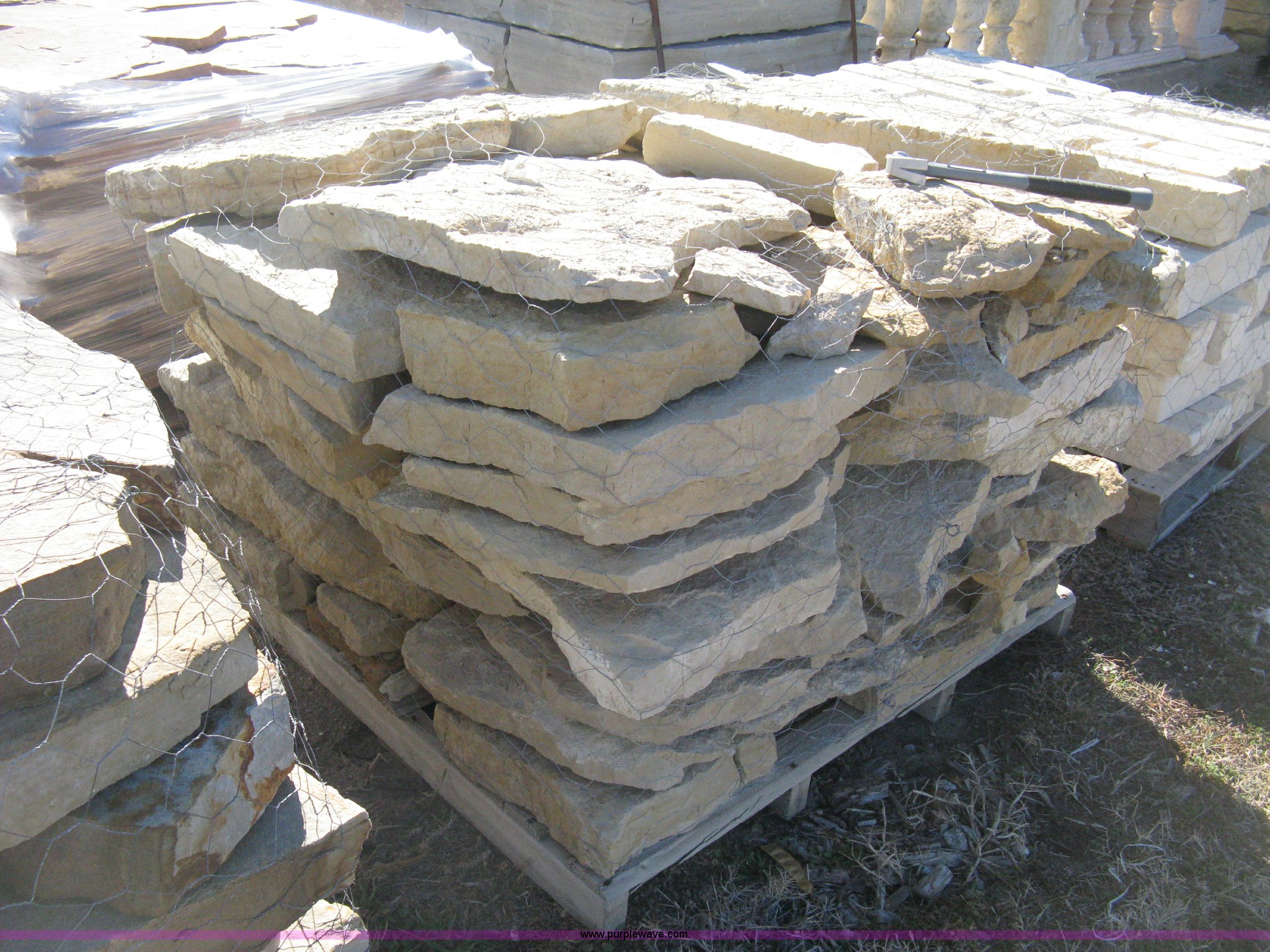 Buff garden stone in Wichita, KS | Item Z9969 sold | Purple Wave