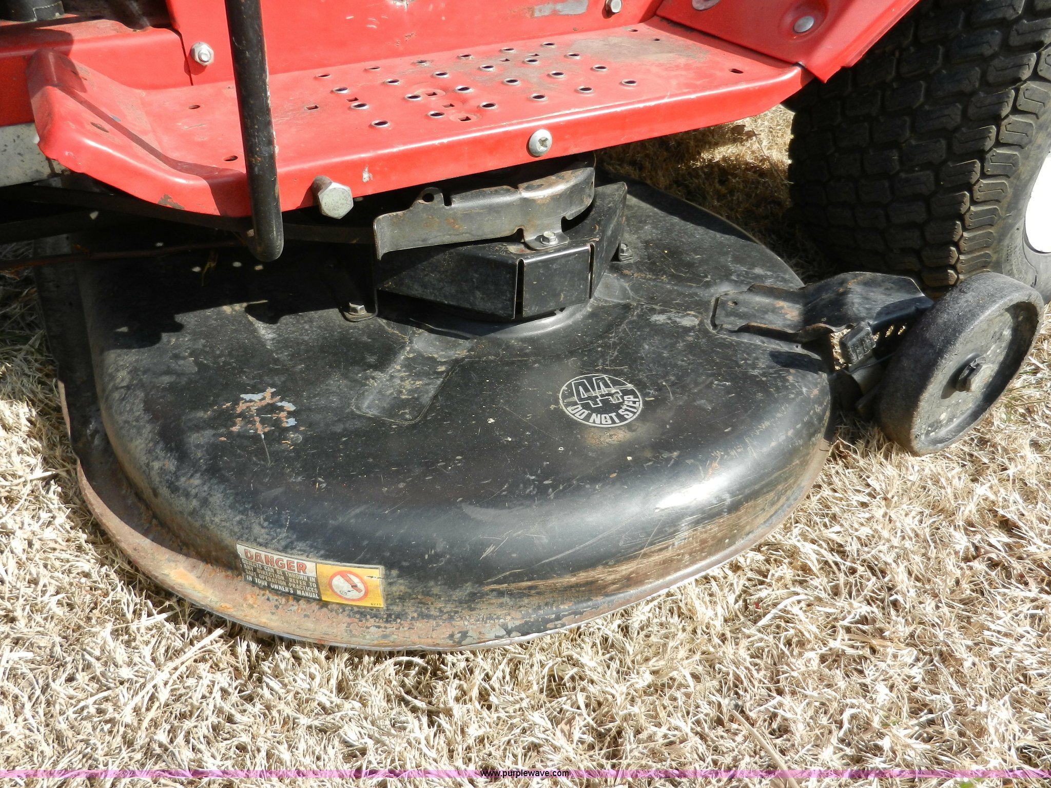 Wizard lawn tractor in Abilene, KS | Item AB9771 sold | Purple Wave