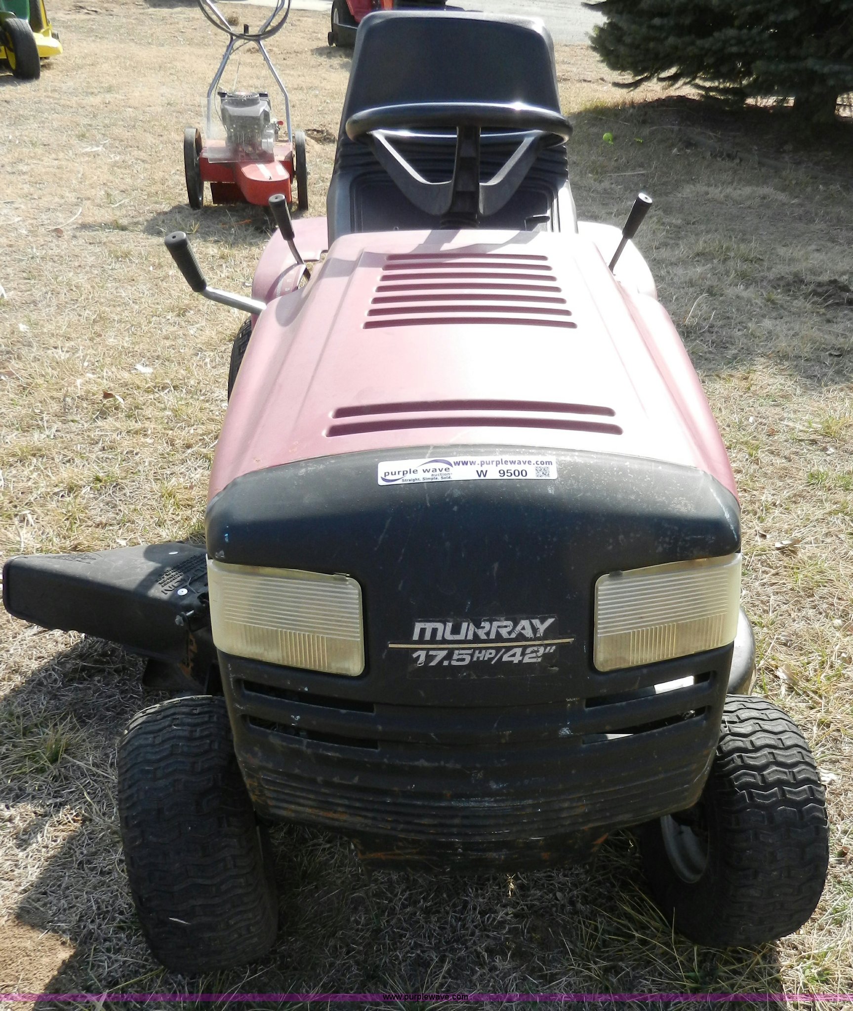 Murray lawn tractor in Abilene, KS | Item W9500 sold | Purple Wave