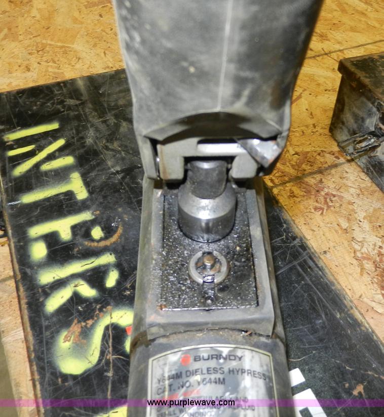 Burndy Y644M dieless Hypress in Parsons, KS | Item X9099 sold | Purple Wave