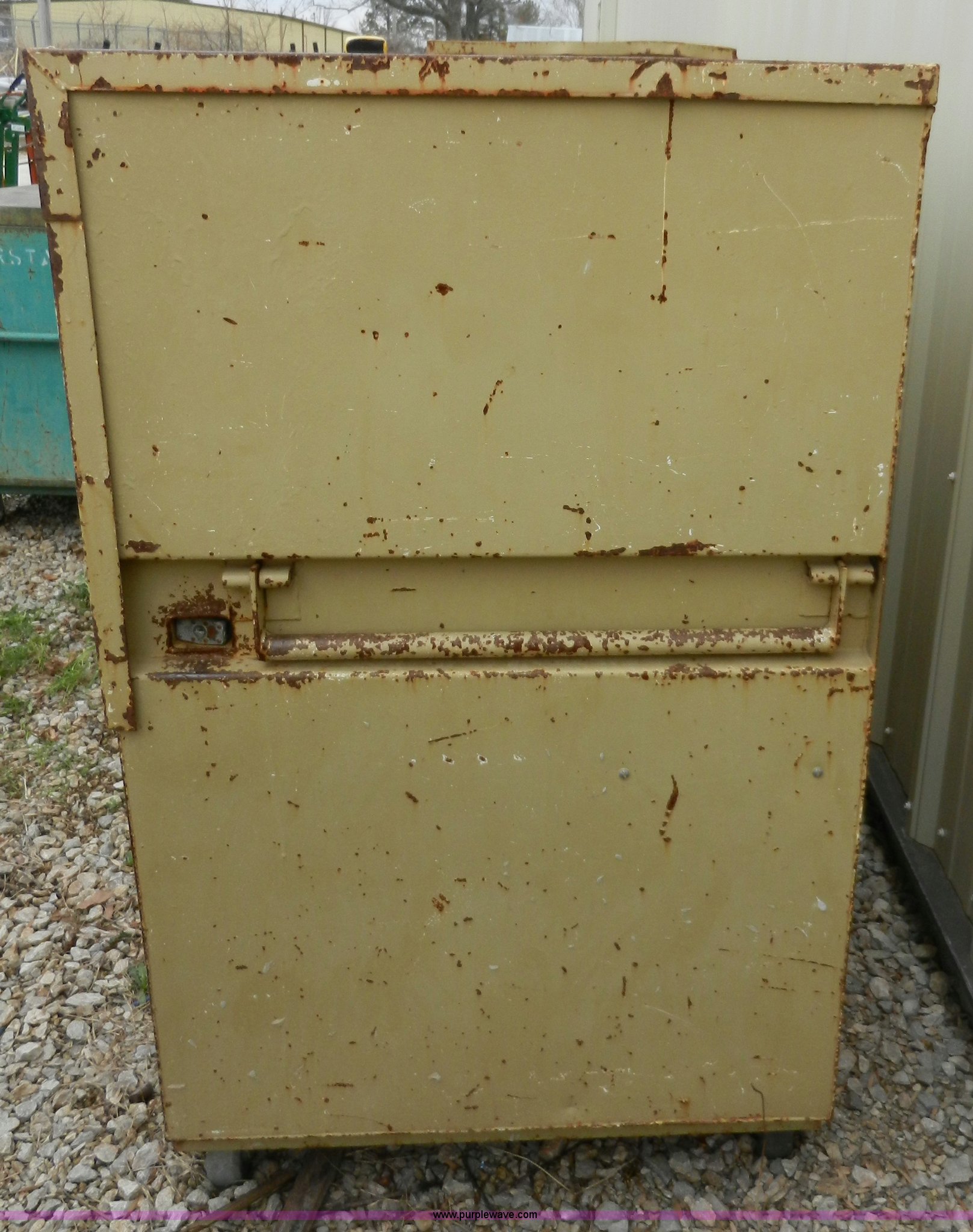 Knaack Jobox in Parsons, KS | Item X9092 sold | Purple Wave