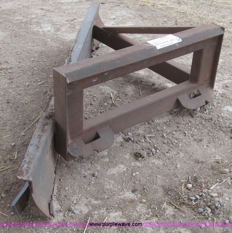 Quick attach front feed pusher in Roswell, NM | Item G5652 sold ...