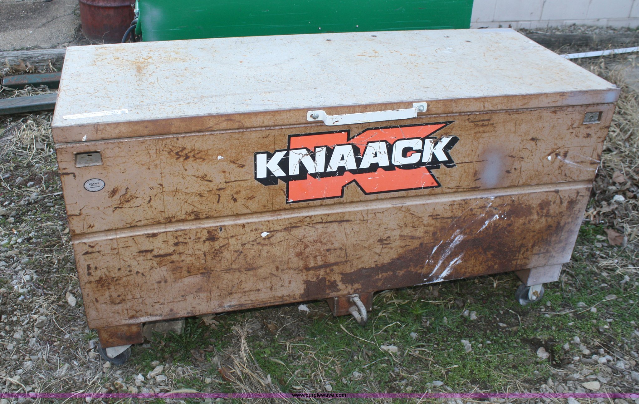 Knaack job box in Rossville, KS | Item S9963 sold | Purple Wave
