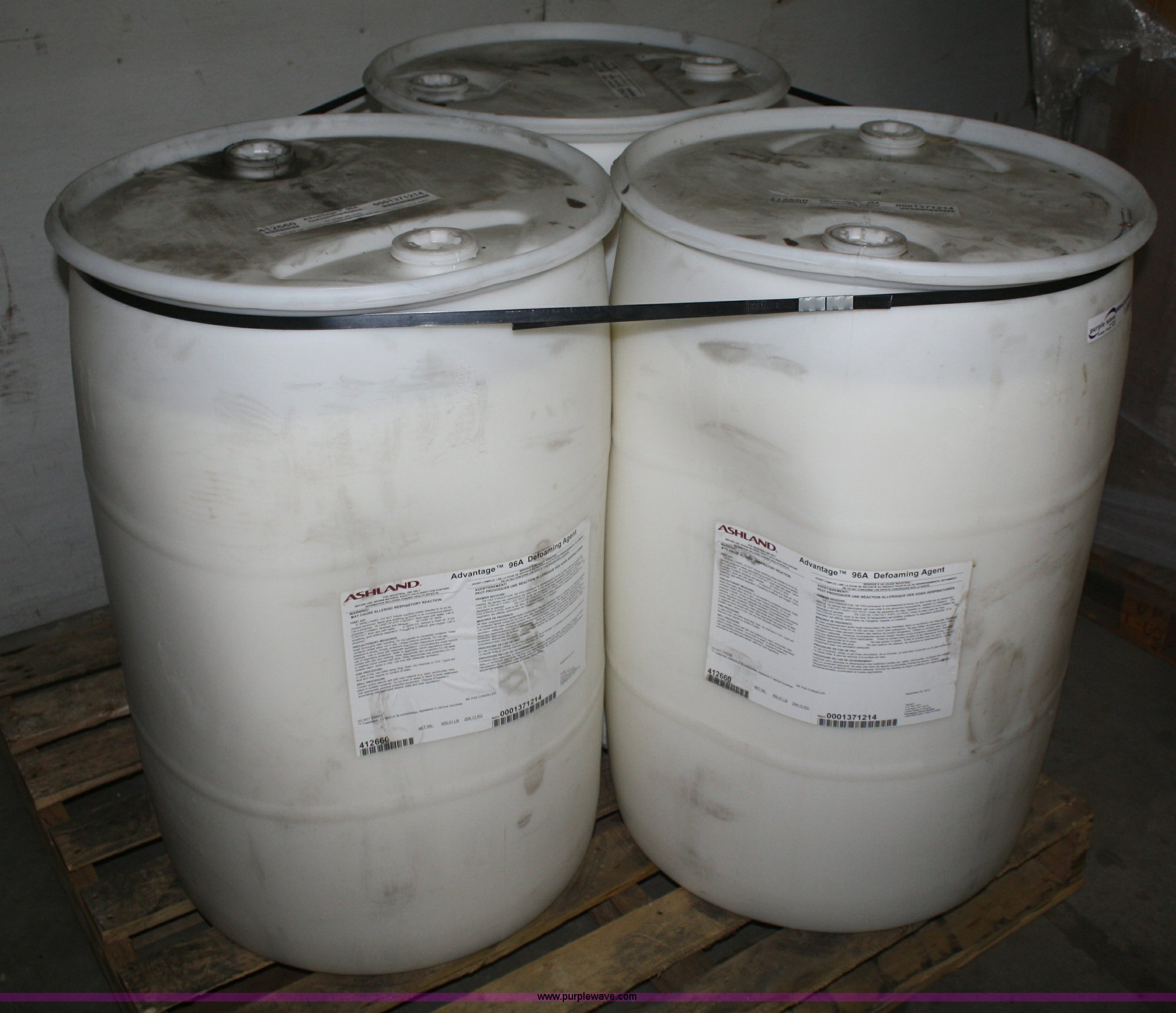 (3) Advantage 96A de-foaming agent barrels in Olathe, KS | Item V9540 ...