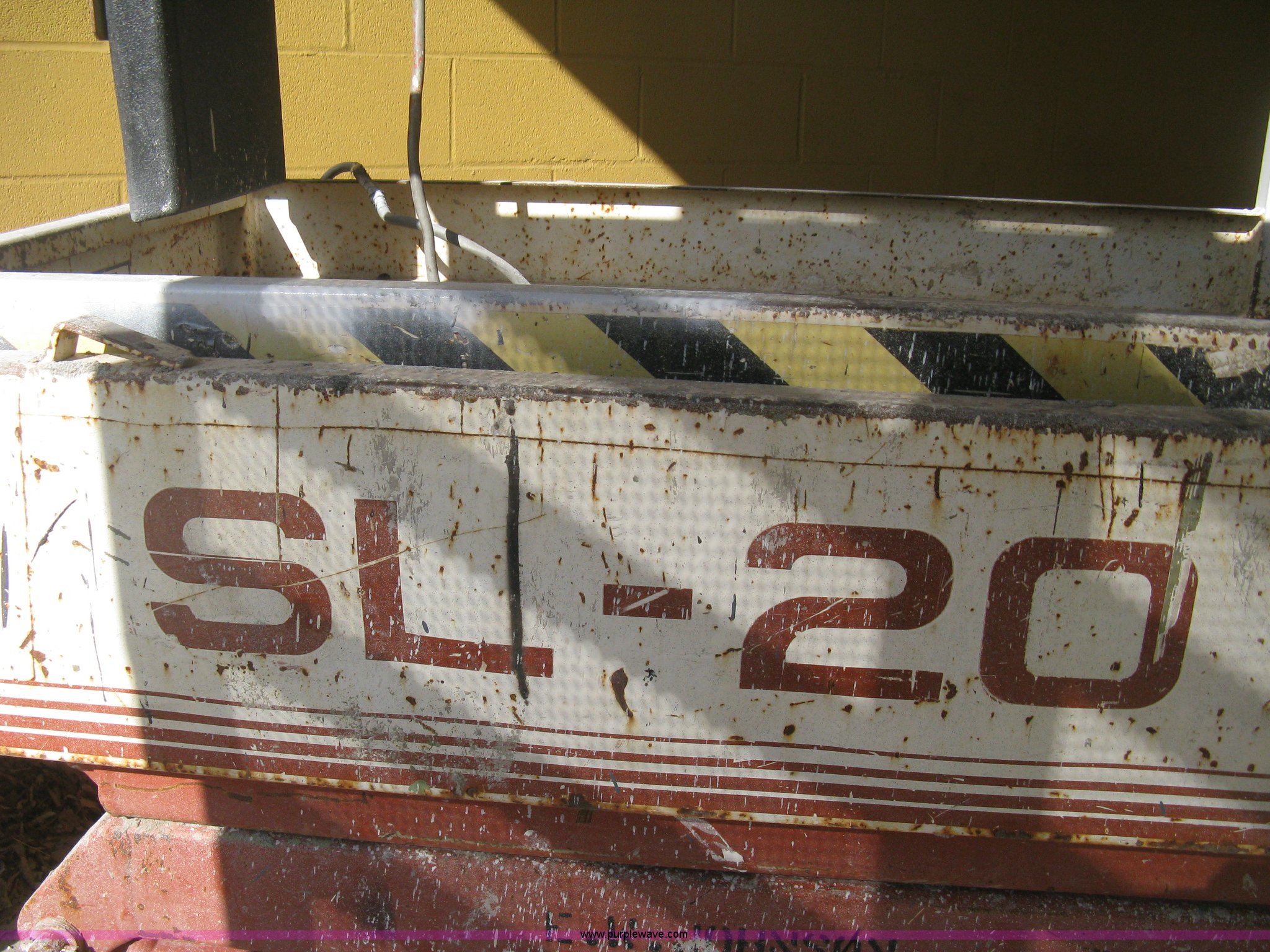 Snorkel SL-20 electric scissor lift in Wichita, KS | Item M9246 sold ...