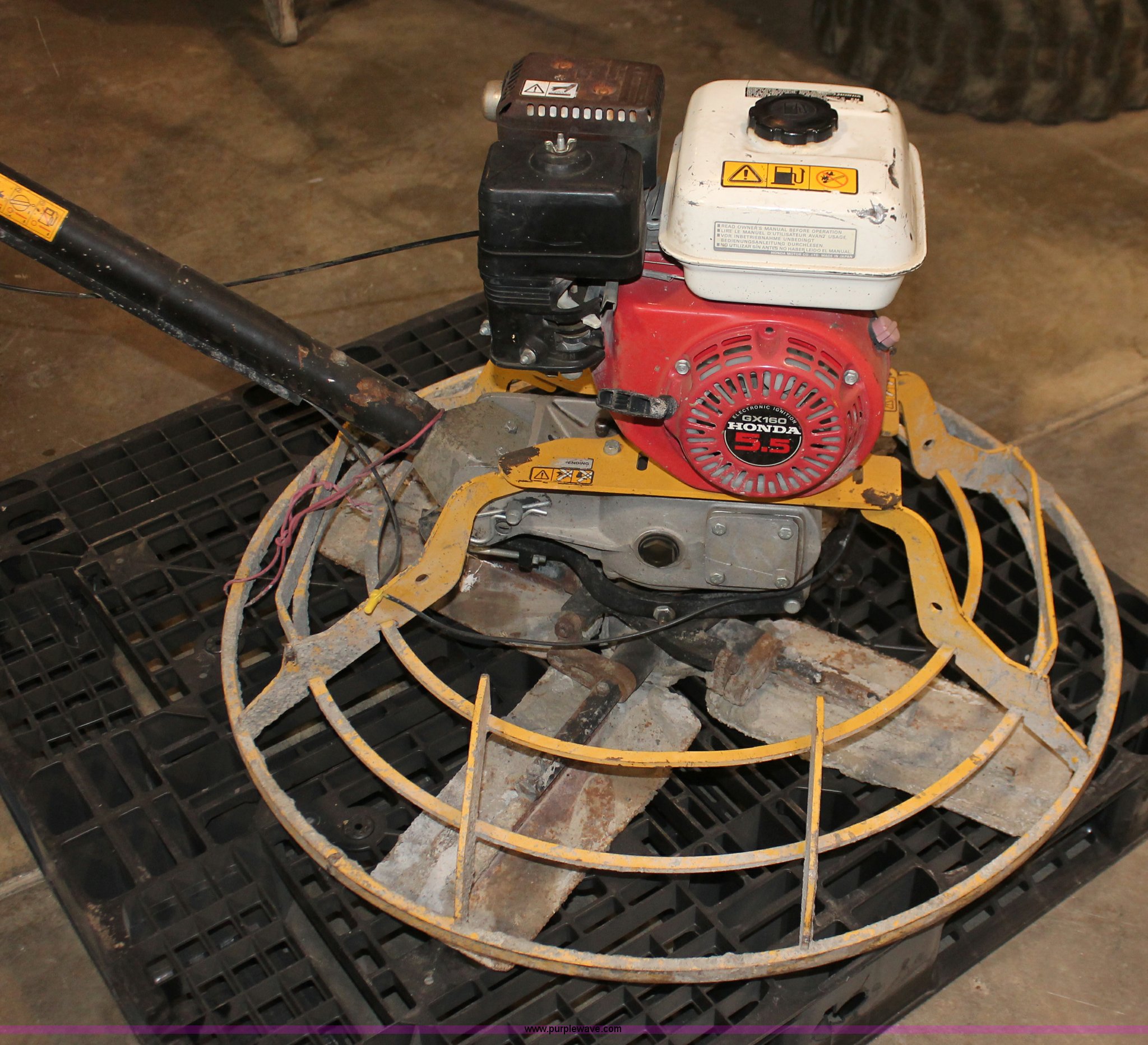 Wacker 36" power trowel in Hesston, KS | Item V9032 sold | Purple Wave