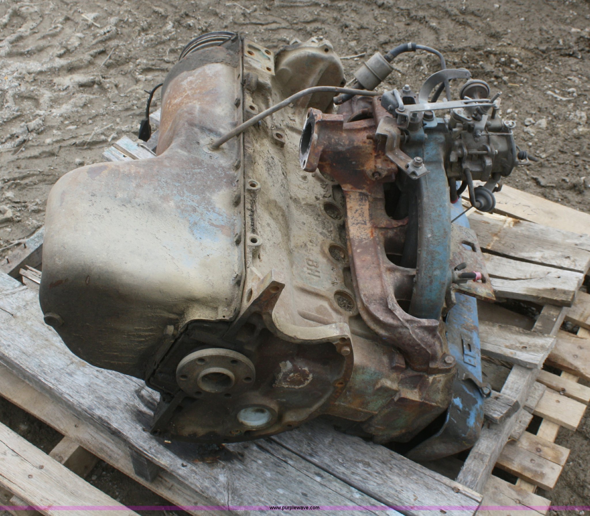 Dodge slant six engine core in Topeka, KS | Item V9589 sold | Purple Wave