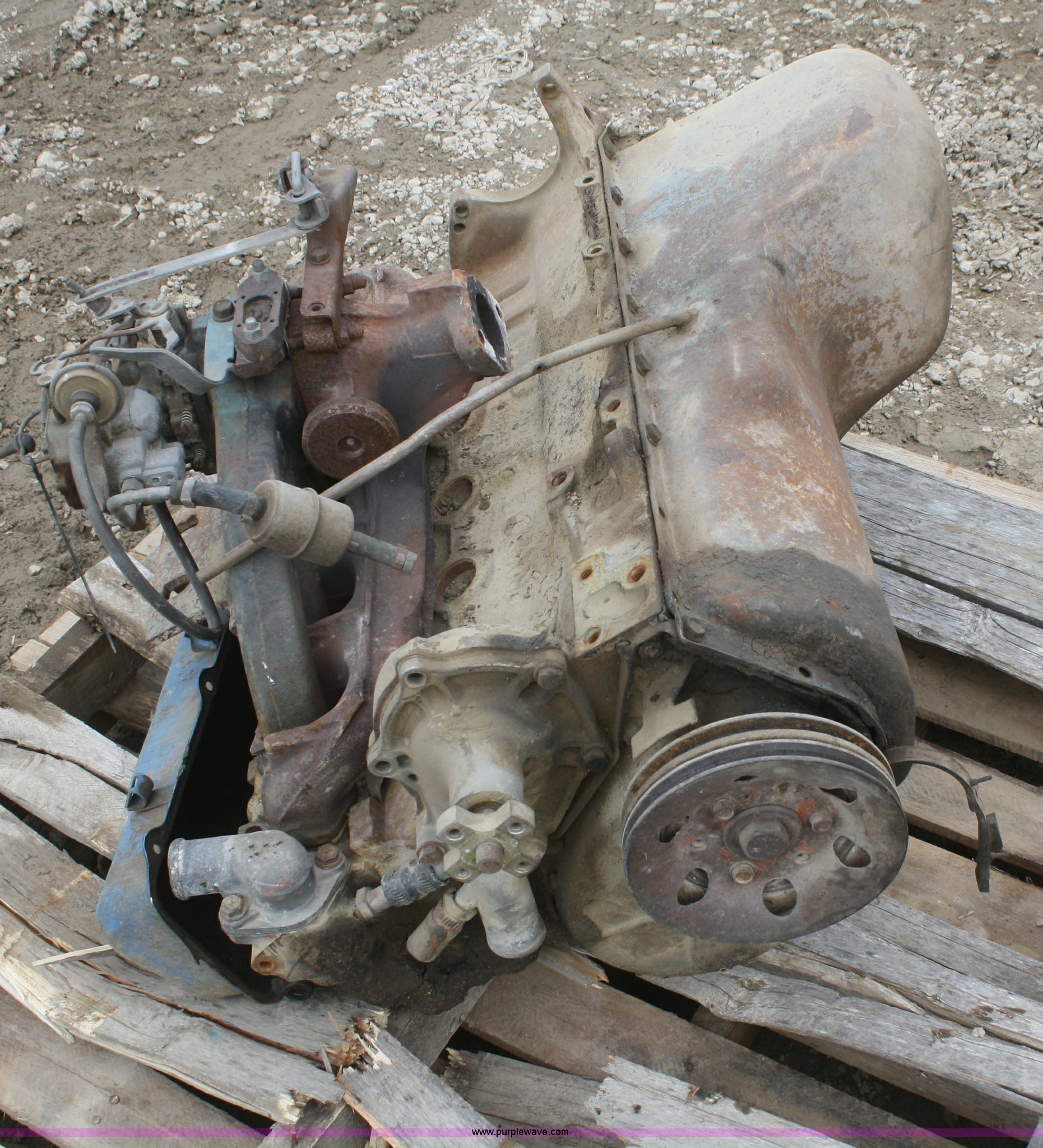 Dodge slant six engine core in Topeka, KS | Item V9589 sold | Purple Wave