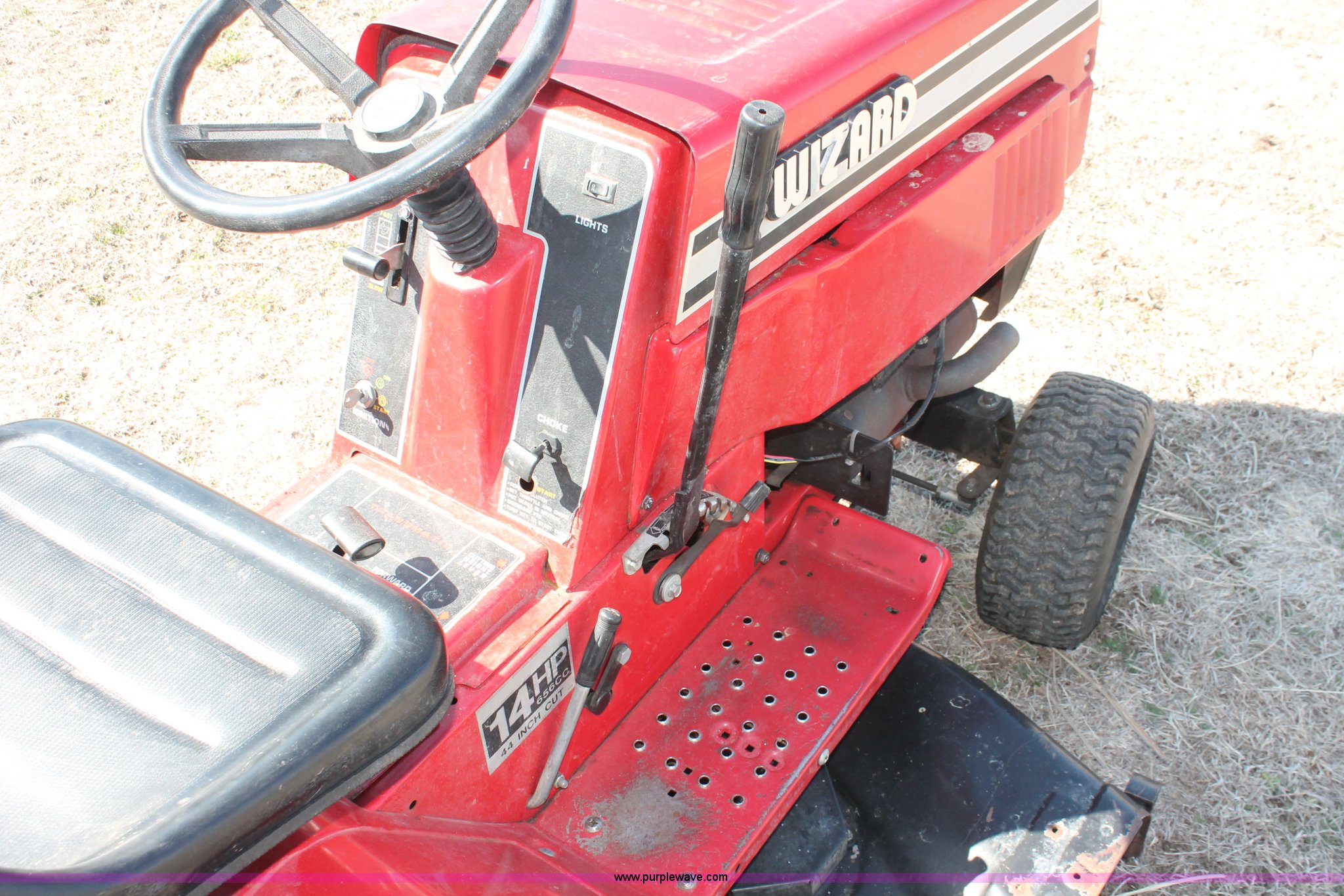 MTD Wizard lawn mower in Abilene, KS | Item W9380 sold | Purple Wave