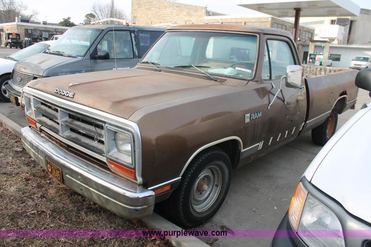 1987 Dodge D100 Custom pickup truck in Manhattan, KS | Item W9376 sold ...