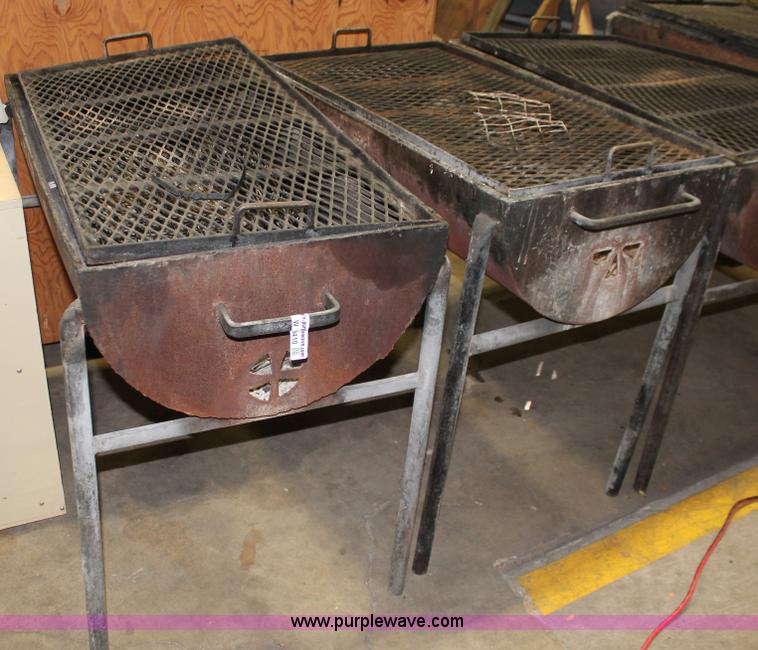 (2) half barrel charcoal grills in Hutchinson, KS | Item W9410 sold ...