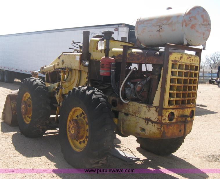 Hough H50 wheel loader in Hutchinson, KS | Item E3148 sold | Purple Wave