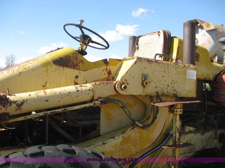 Hough H50 wheel loader in Hutchinson, KS | Item E3148 sold | Purple Wave