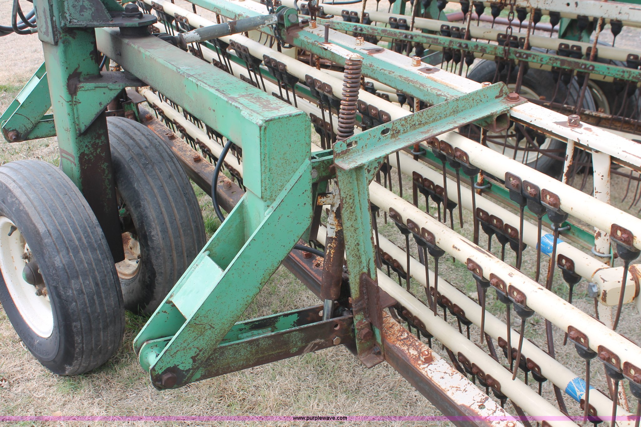 Allen rake in Lindsborg, KS | Item E2995 sold | Purple Wave