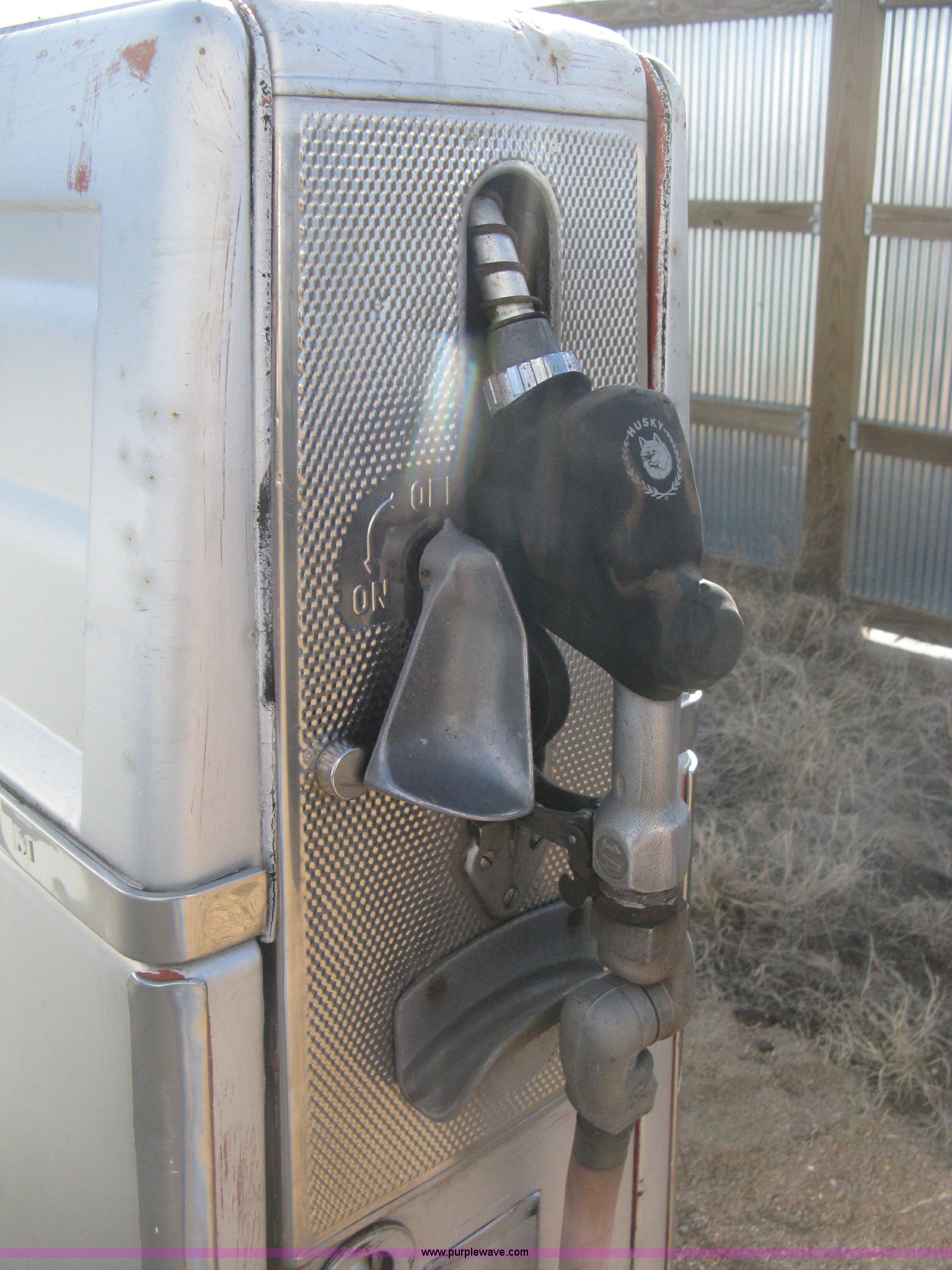 R.L. Faubion fuel tank in Hutchinson, KS | Item E3139 sold | Purple Wave