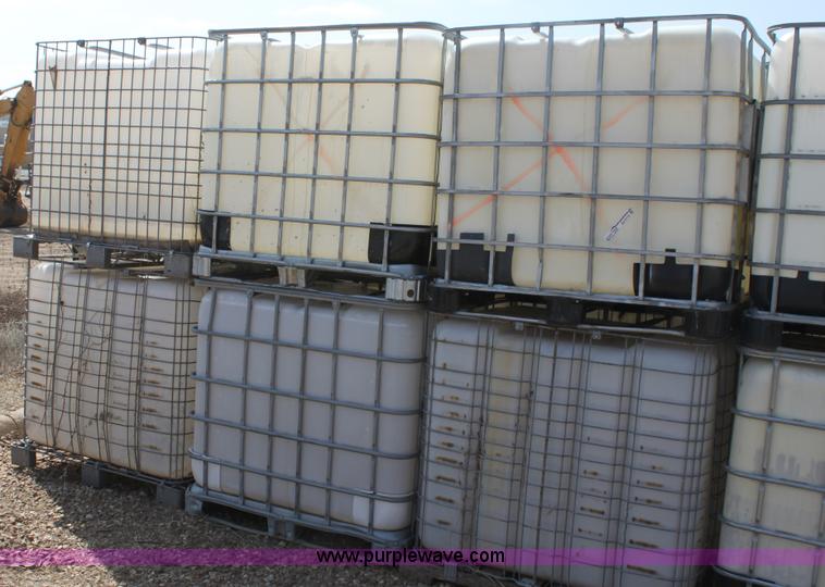 (12) poly totes in Wichita, KS | Item AA9110 sold | Purple Wave