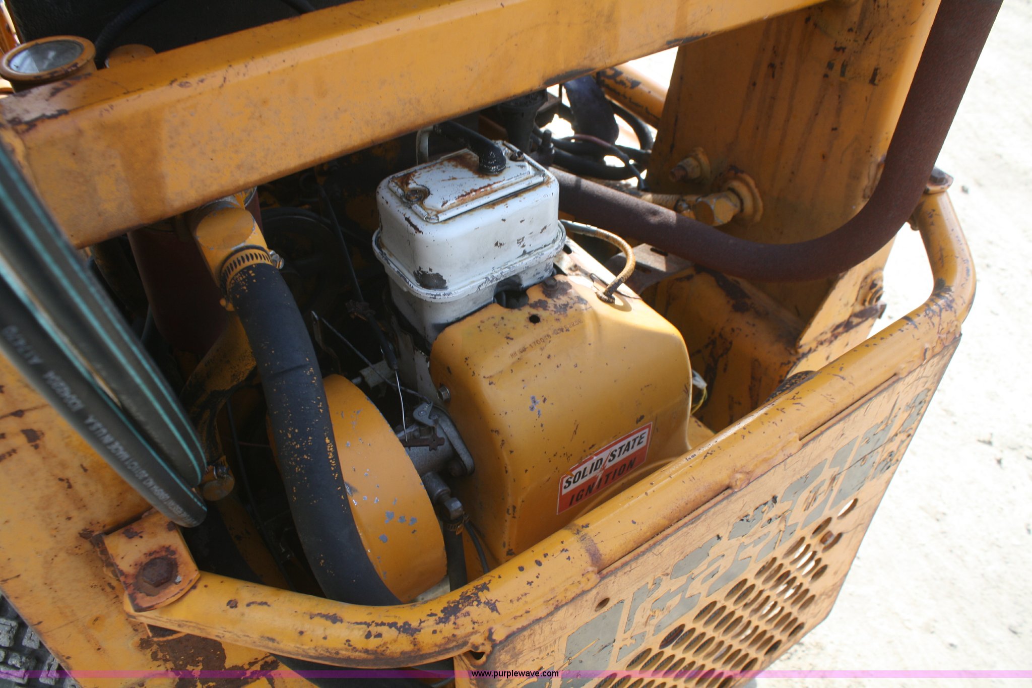 1976 Case 1816 skid steer in Lawrence, KS | Item F2556 sold | Purple Wave