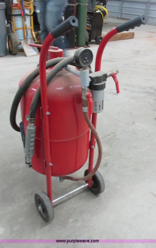 Clarke 10 gallon sand blaster in Festus, MO | Item AB9429 sold | Purple ...