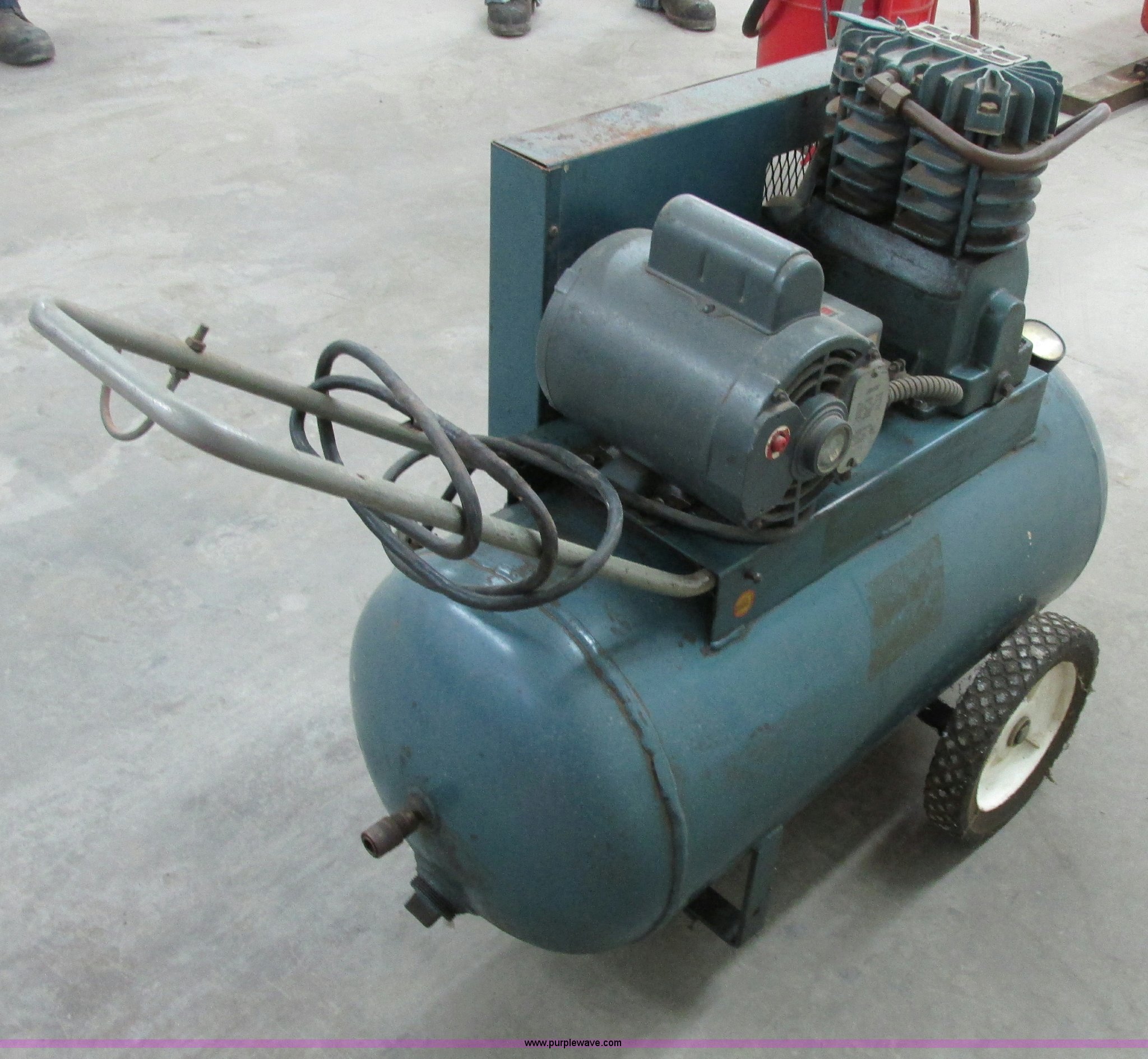 Melben Products air compressor in Festus, MO | Item AB9428 sold ...