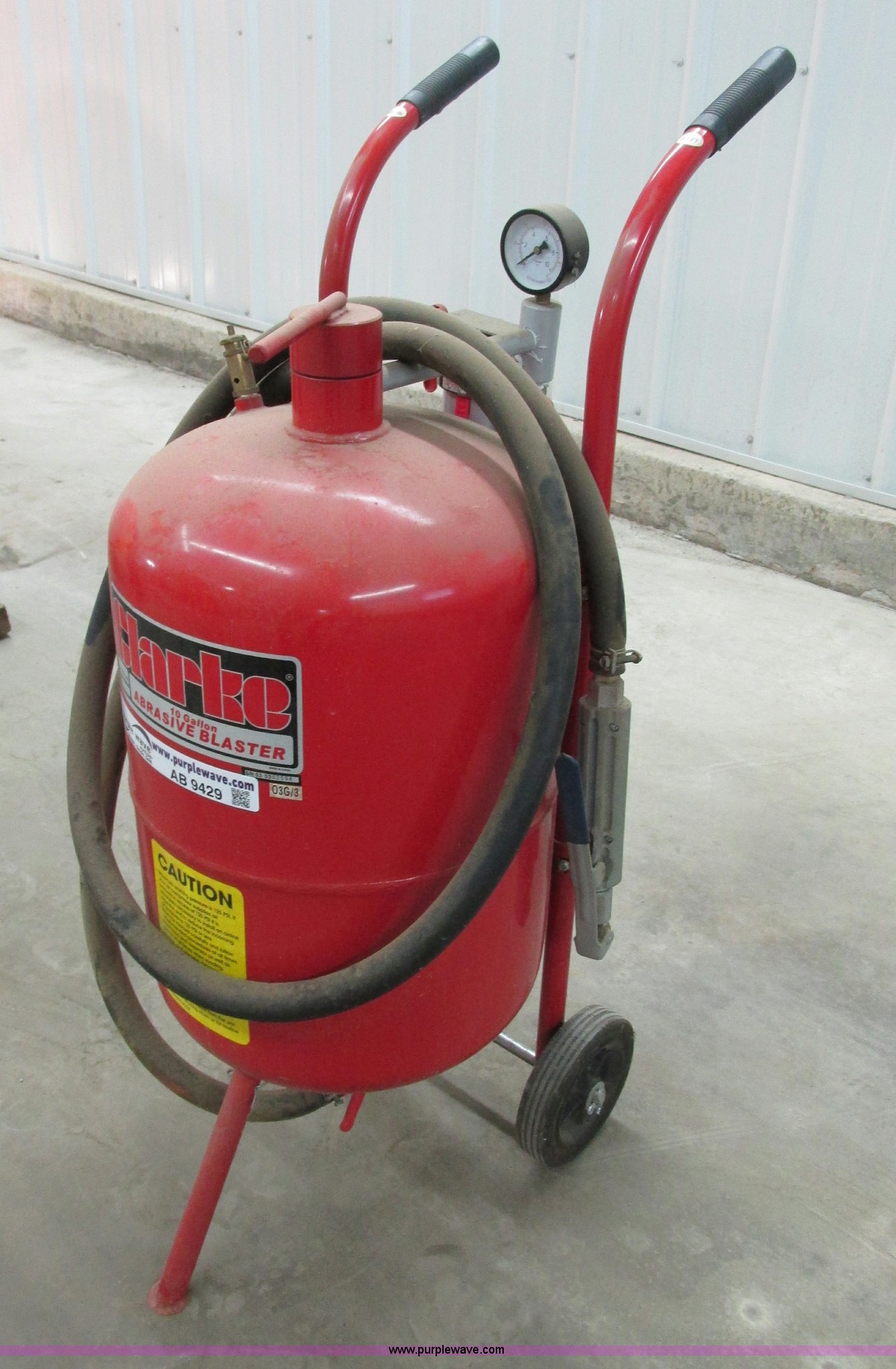 Clarke 10 gallon sand blaster in Festus, MO | Item AB9429 sold | Purple ...