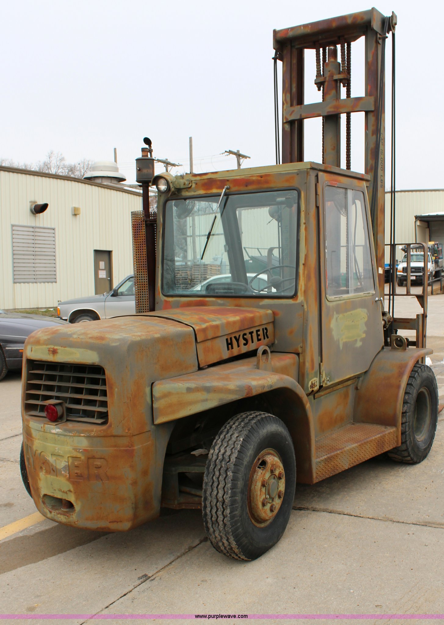 1979 Hyster H150F forklift in Lansing, KS | Item G5322 sold | Purple Wave
