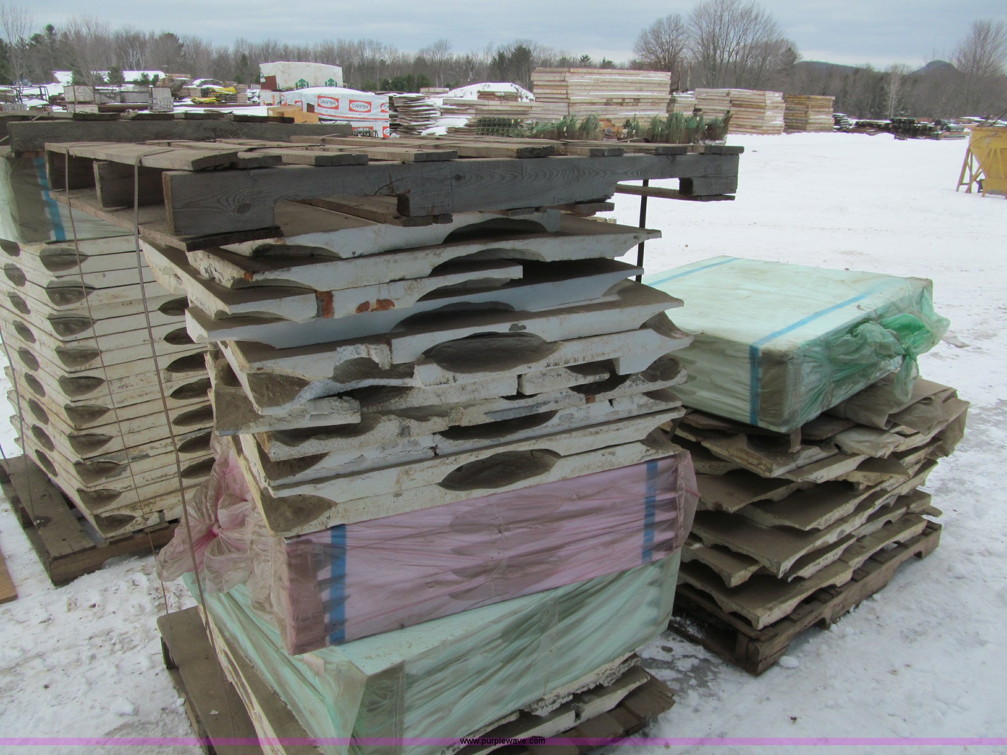 (4) pallets of styrofoam form liners in Neillsville, WI | Item G2601 ...