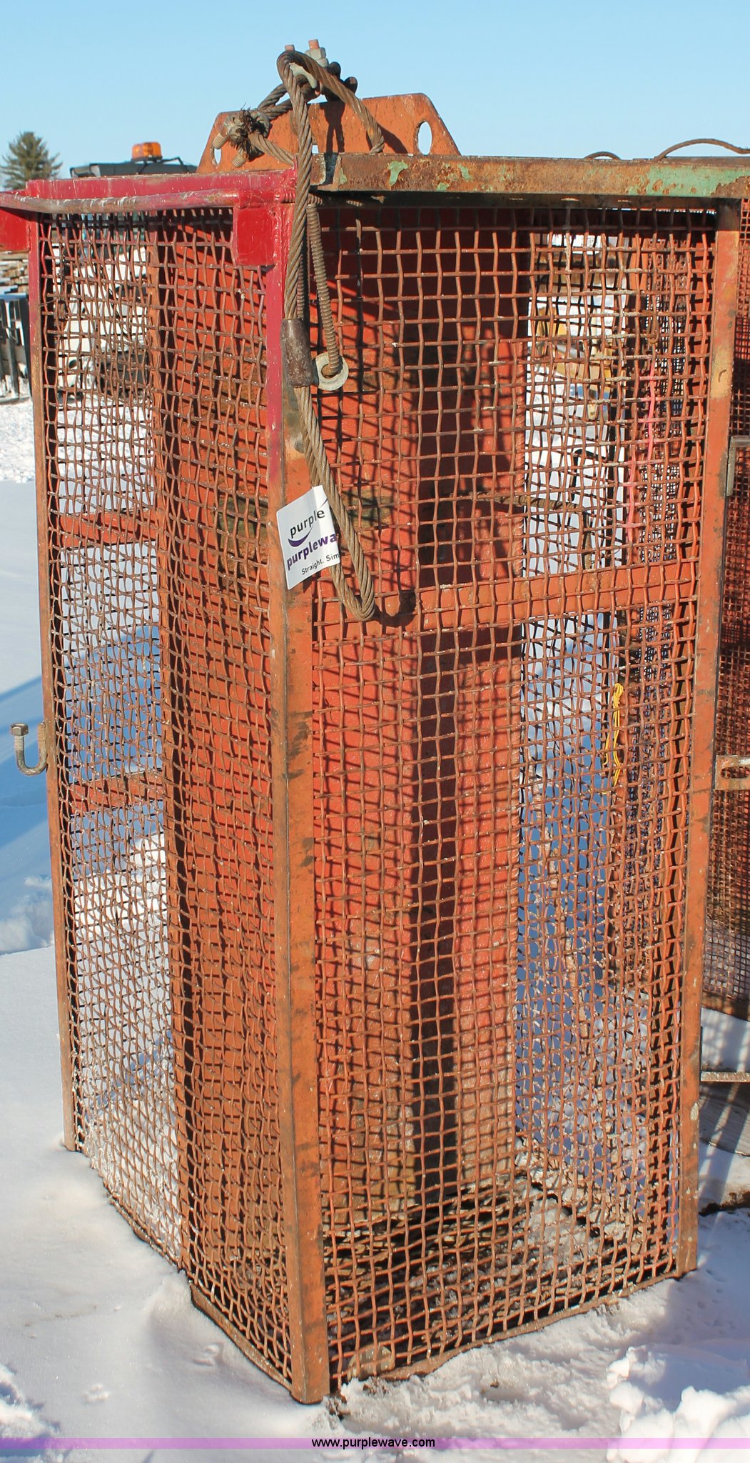 Steel crane torch cage in Neillsville, WI | Item G2854 sold | Purple Wave