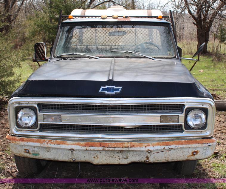 1969 Chevrolet C30 flatbed pickup truck in Fredonia, KS | Item F6600 ...