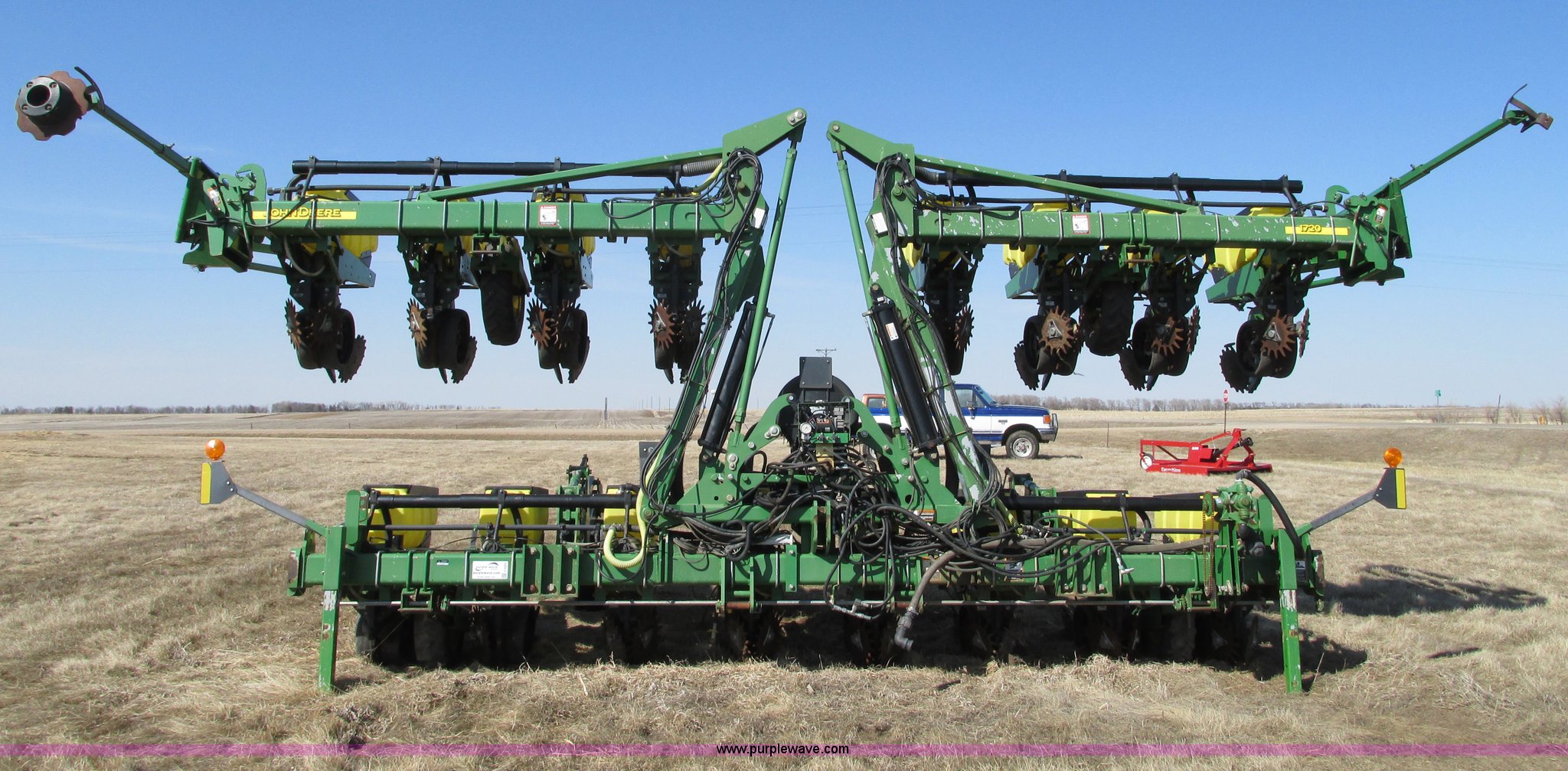 John Deere 1720 Integral Stack-Fold planter in Howard, SD | Item E5029 ...