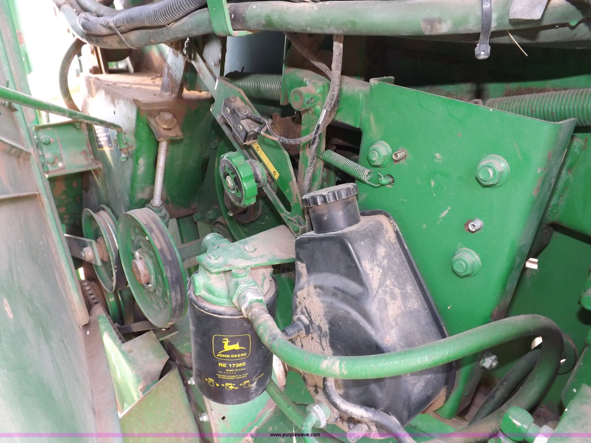 John Deere 535 round baler in Copeland, KS | Item F6472 sold | Purple Wave