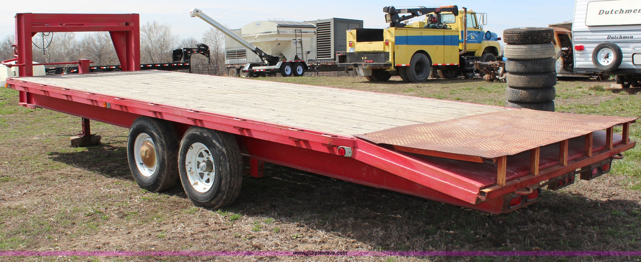 1984 King gooseneck flatbed trailer in Bonner Springs, KS | Item G5458 ...