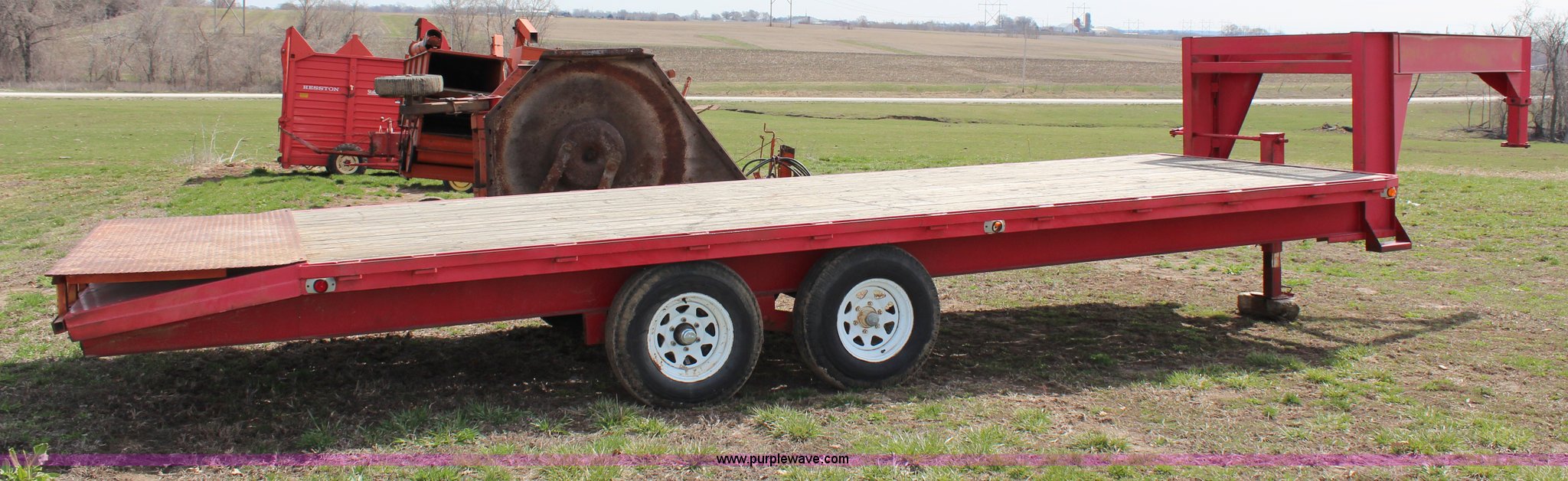 1984 King gooseneck flatbed trailer in Bonner Springs, KS | Item G5458 ...