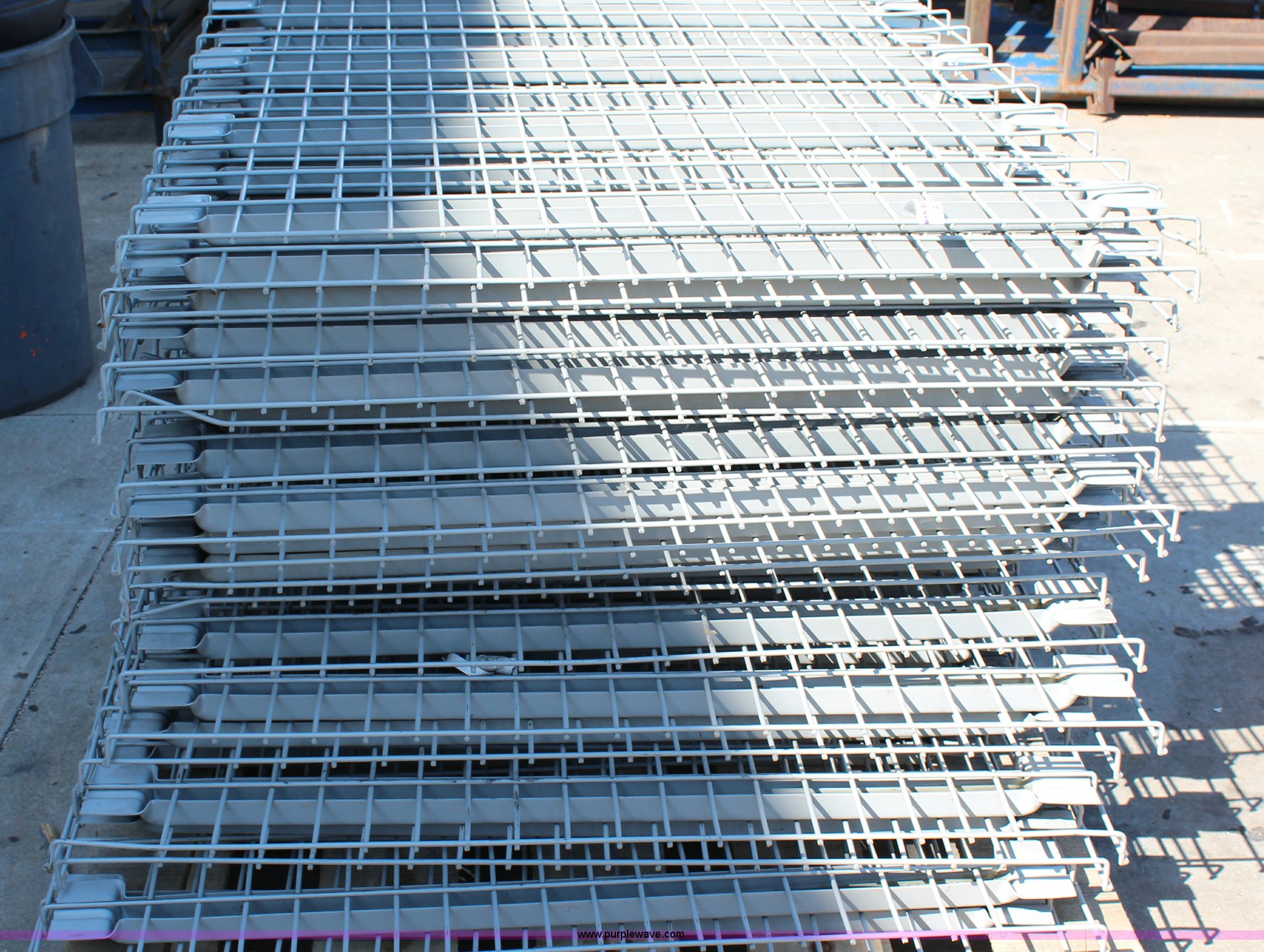 (18) pallet decking screens in Spring Hill, KS | Item AK9389 sold ...