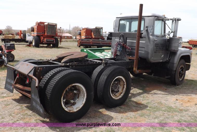 1969 Mack R600 semi truck in Balko, OK | Item F6493 sold | Purple Wave