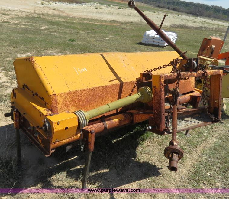 ODB RMB507 three point broom in Rainbow, TX | Item S9559 sold | Purple Wave